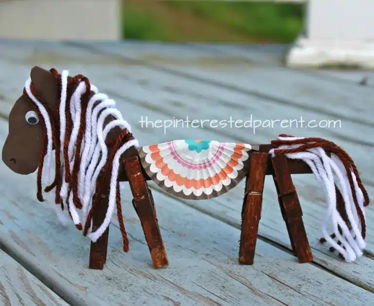 20 Creative Horse Crafts for Preschoolers | KiDorzo